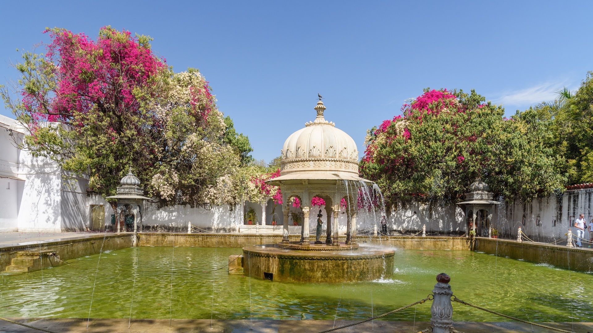 Places To Visit In Udaipur: A Tourist's Guide To The City of Lakes
