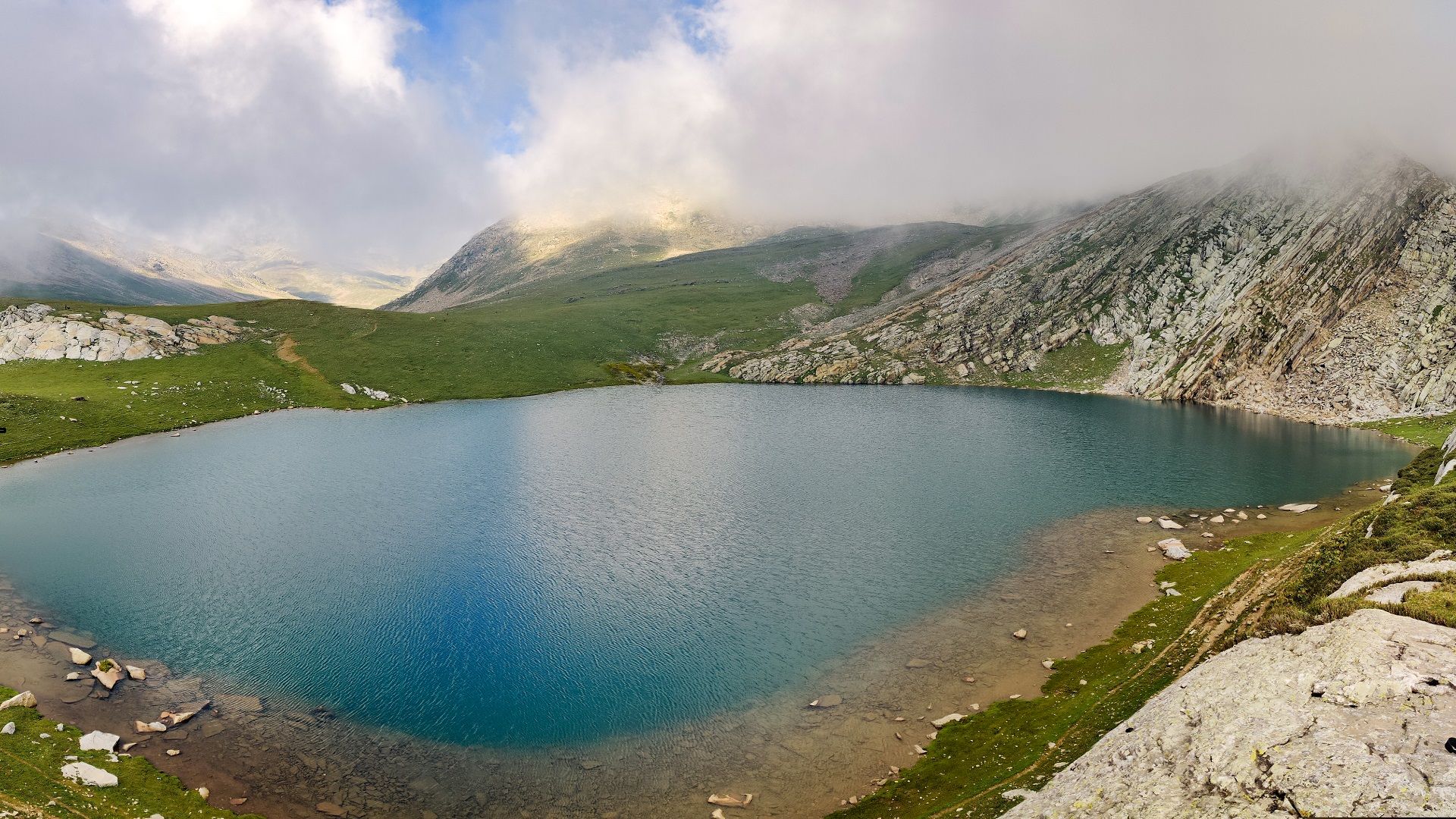 Beautiful Places In Kashmir: Explore India’s Heaven On Earth