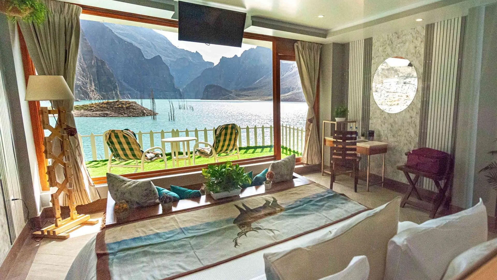 Hunza Valley: Exploring Pakistan’s Hidden Gem