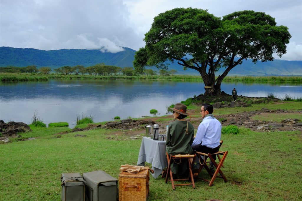 Why the Earlymoon Trend for Nearly Newlyweds Has Us Saying ‘I Do’