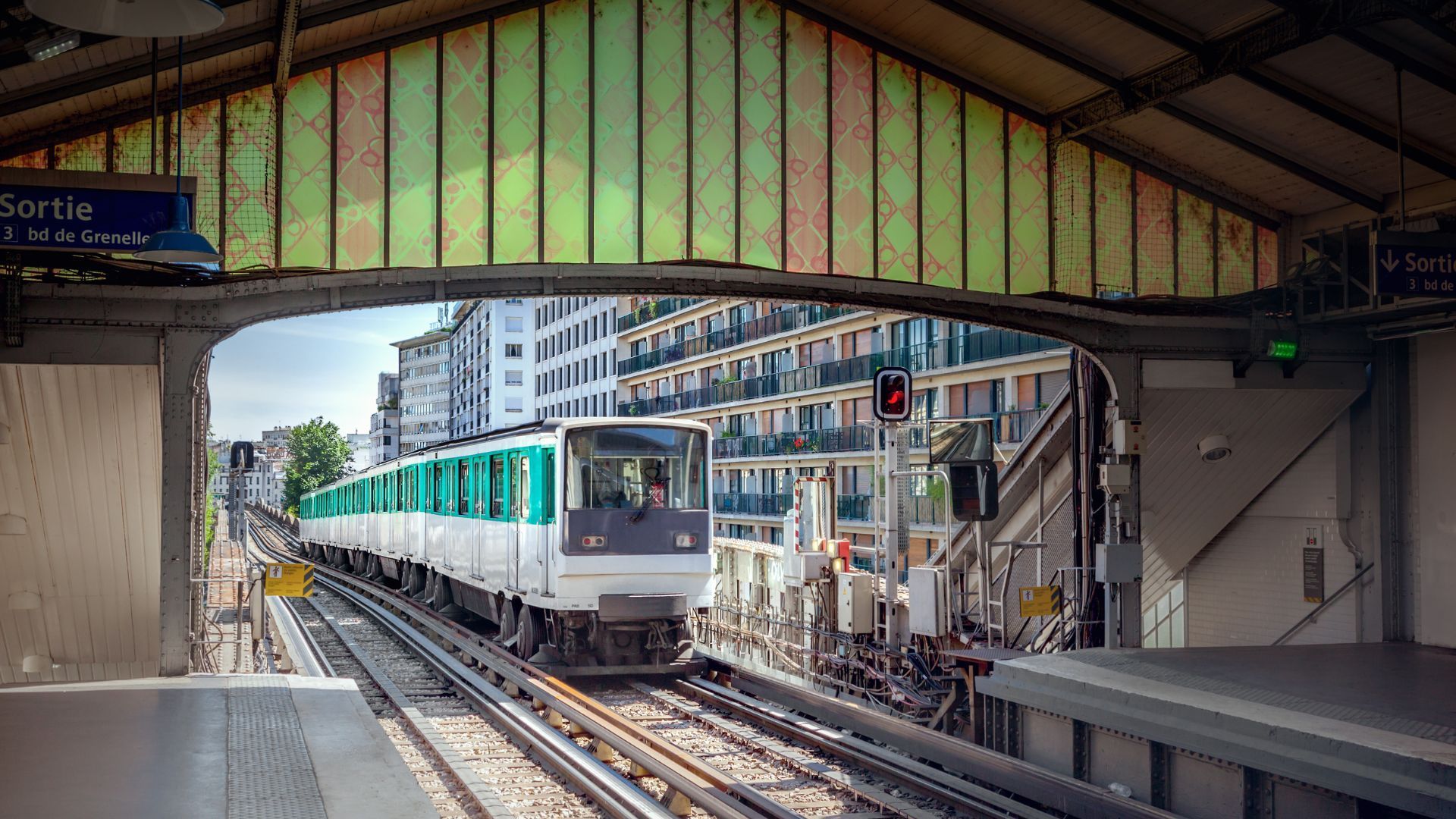 Public Transport In Paris: Your Handy Guide To Exploring The City Of ...