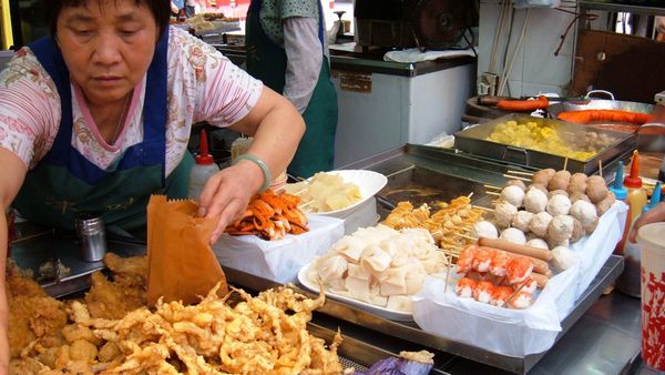 Best Street Food In The World: Must Try Local Cuisines At The Most ...