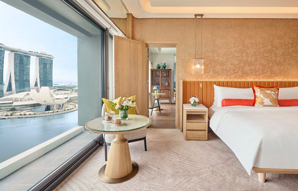 Marina Mandarin Hotel Logo