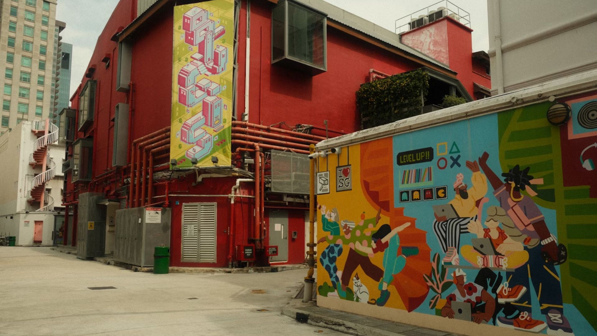 Bugis Street, Singapore: What To Eat, Where To Shop, And When To Visit