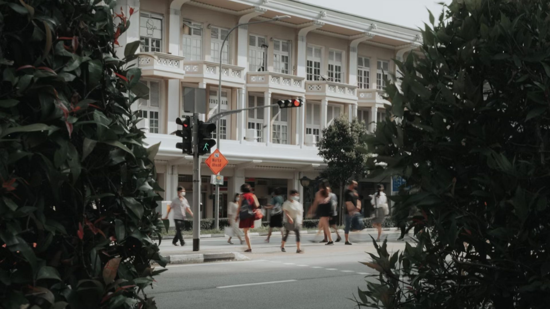 Bugis Street, Singapore: What To Eat, Where To Shop, And When To Visit