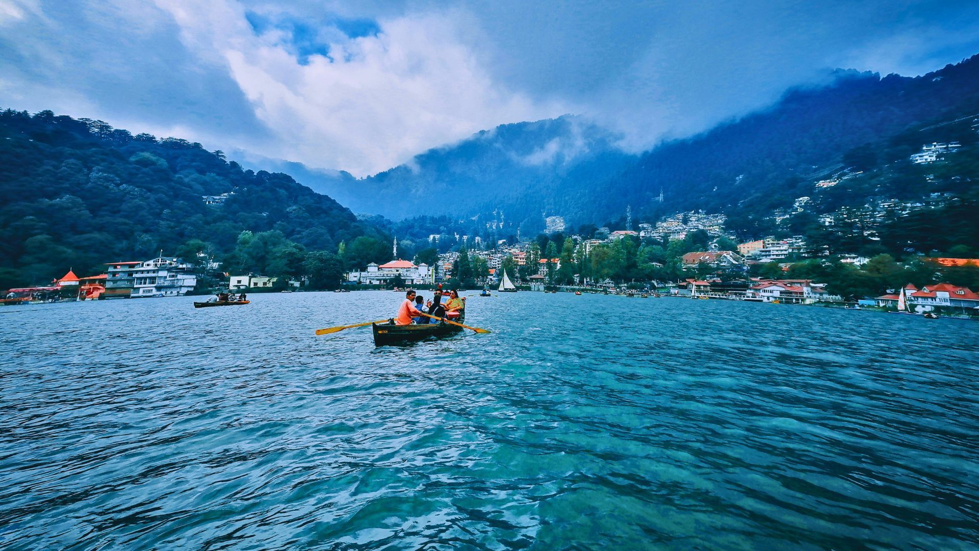 Places To Visit In Nainital: Your Travel Guide To India's Lake District