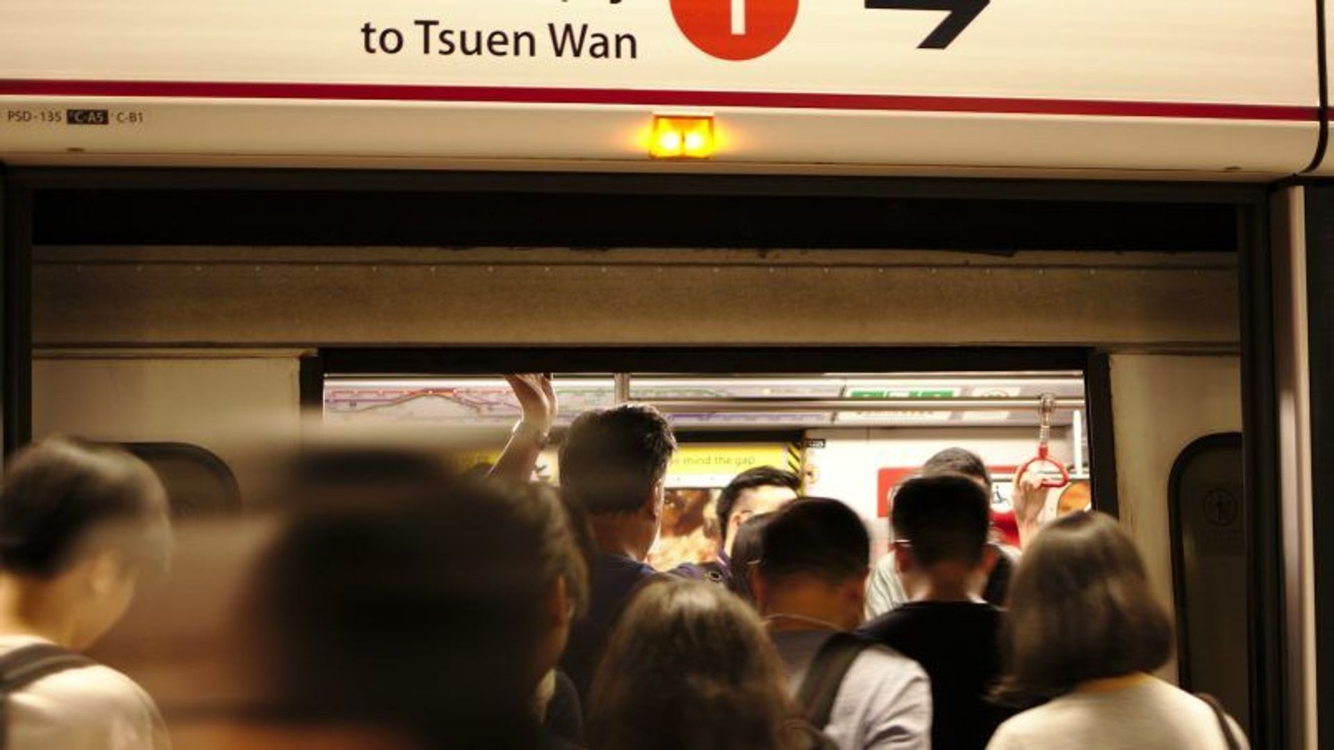Your Guide To Hong Kong's MTR For Getting Around In The City