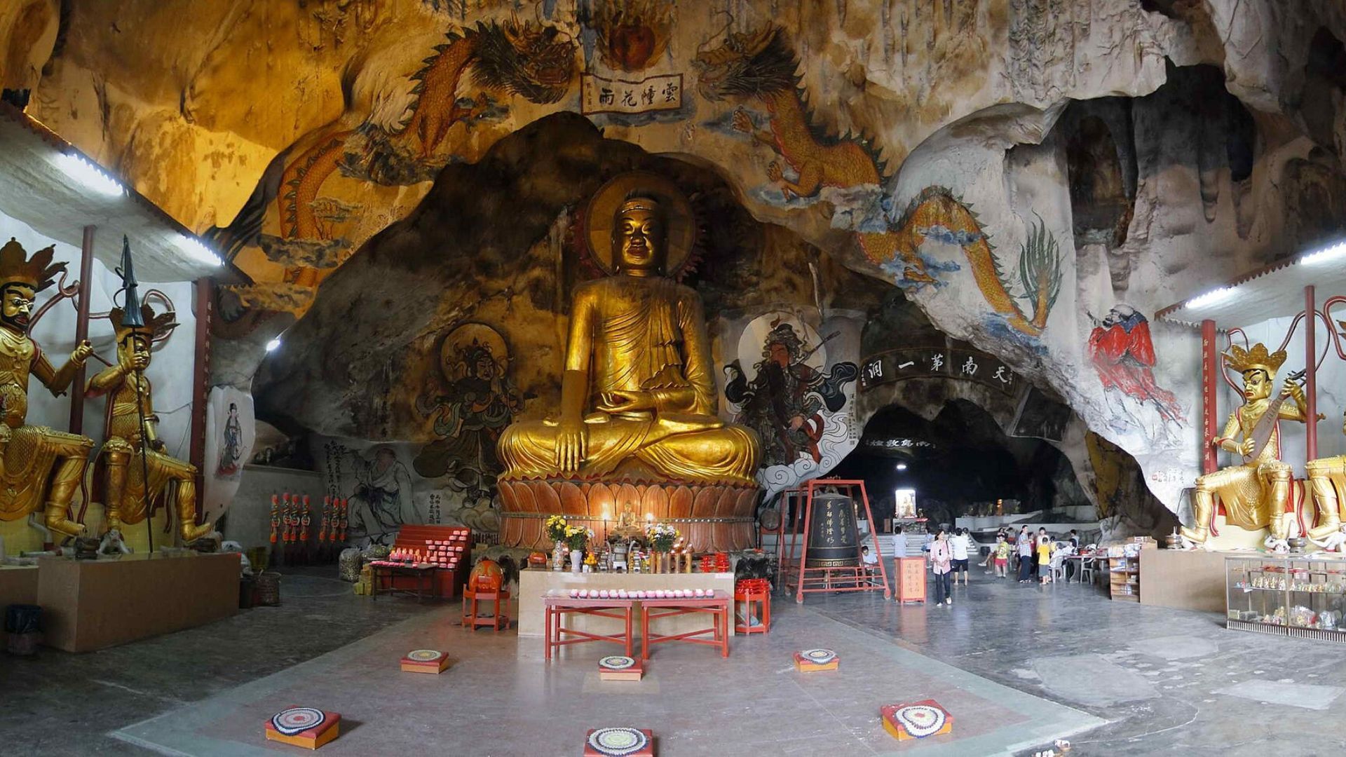 Free Things To Do In Ipoh: From Trekking To Souvenir Hunting And More