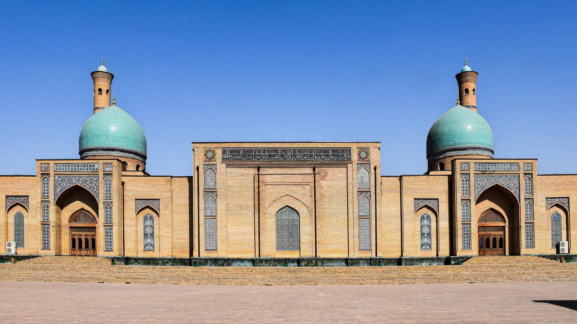 Places To Visit In Uzbekistan: Uncover Blue Domes, Bazaars & Much More