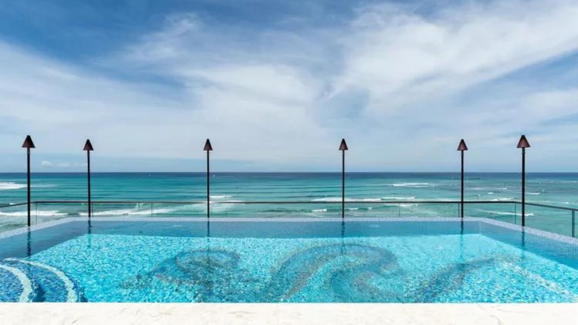 This Hotel In Hawaii Has Just 9 Suites And Stunning Ocean Views