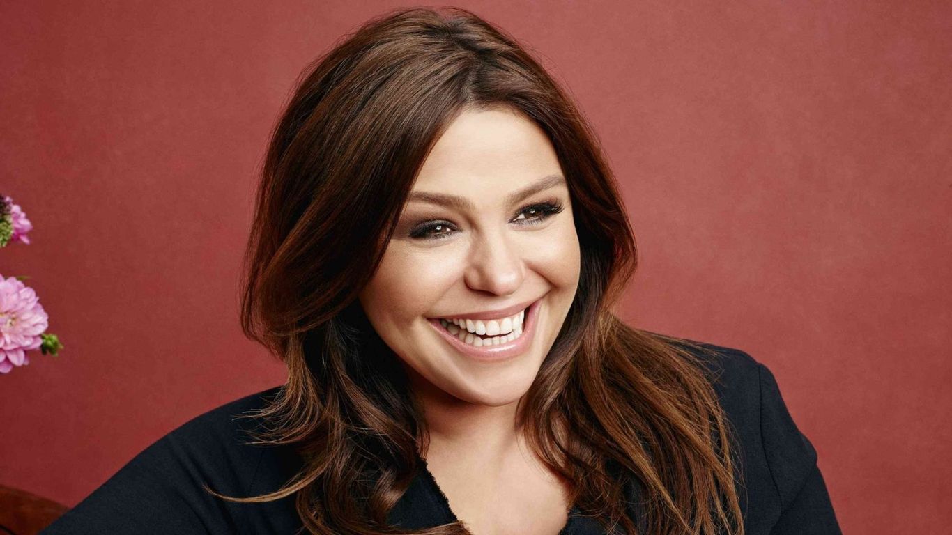 Rachael Ray's Life In Tuscany: Cooking, Shopping And Favourite Pizzeria