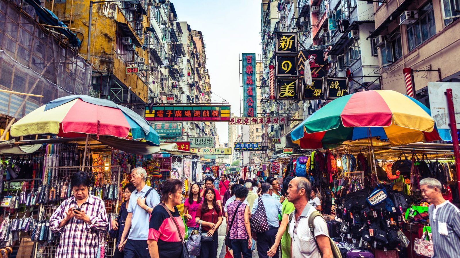 Hong Kong Shopping Guide To All The Local Markets