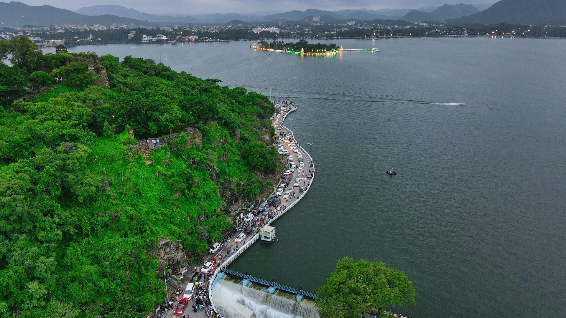 Places To Visit In Udaipur: A Tourist's Guide To The City of Lakes