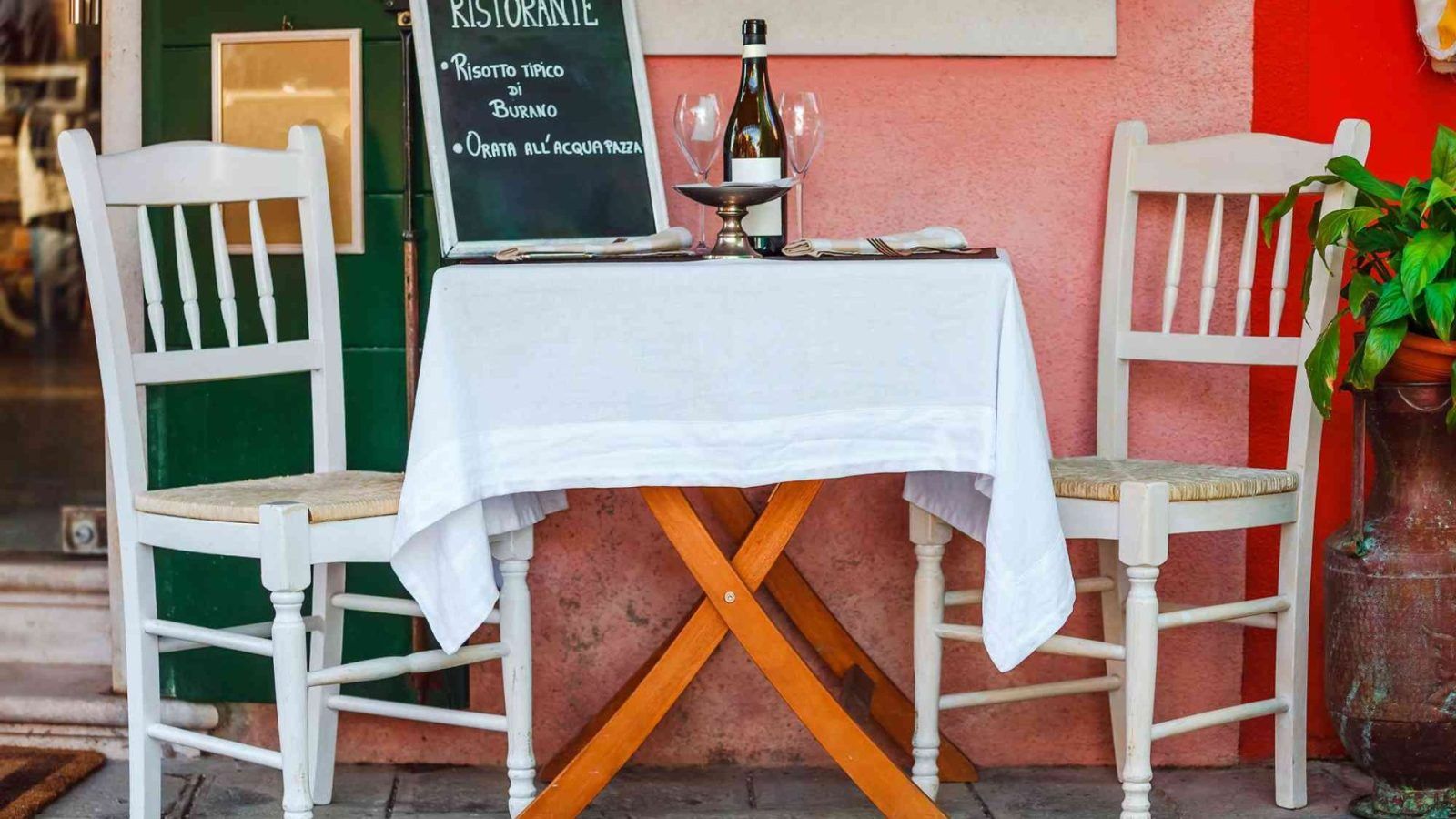 Italian Restaurants, Explained: Osteria, Trattoria, And More