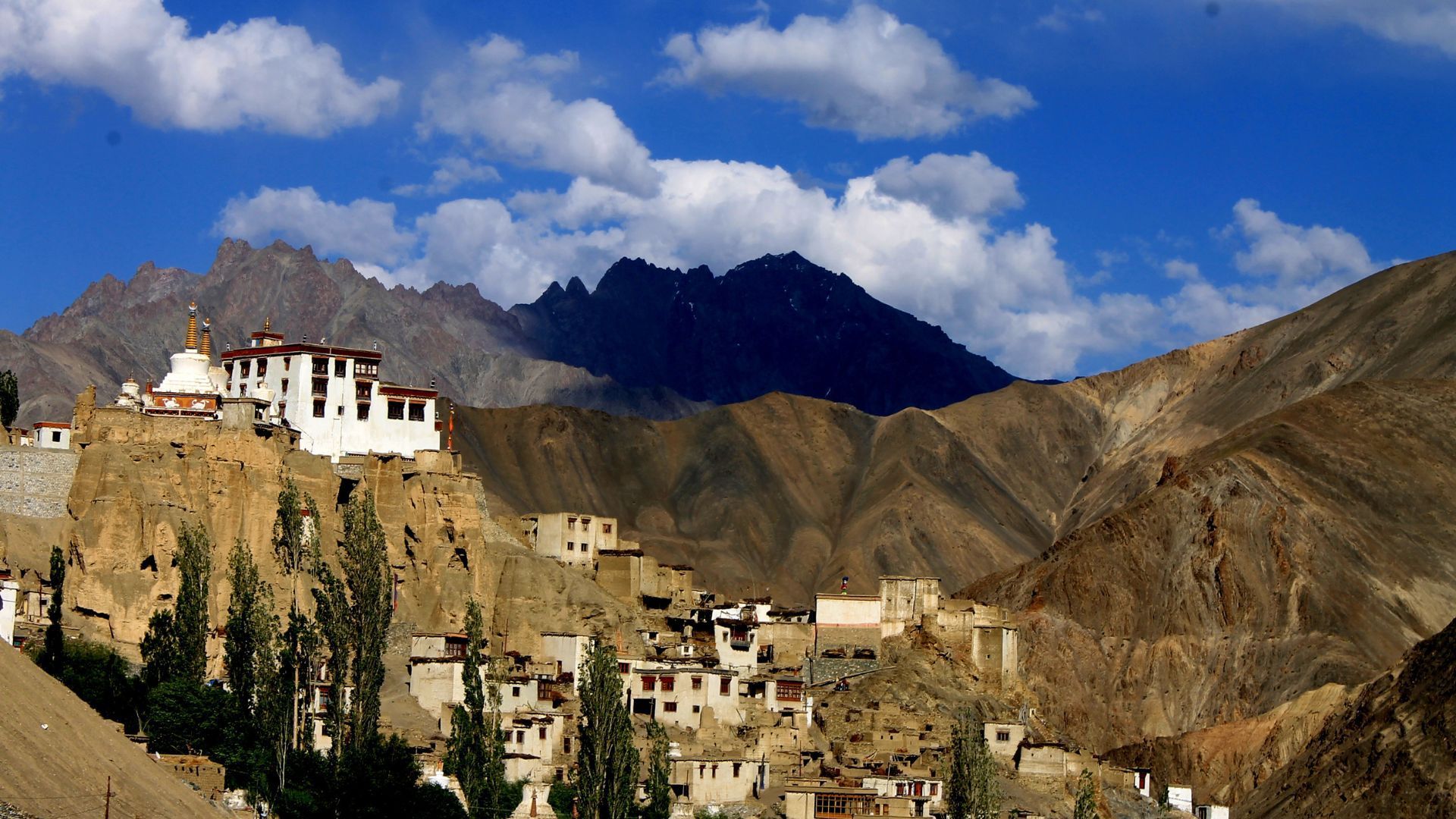 Ladakh Itinerary: Plan 10 Days Perfect Odyssey In The Valleys & Lakes ...