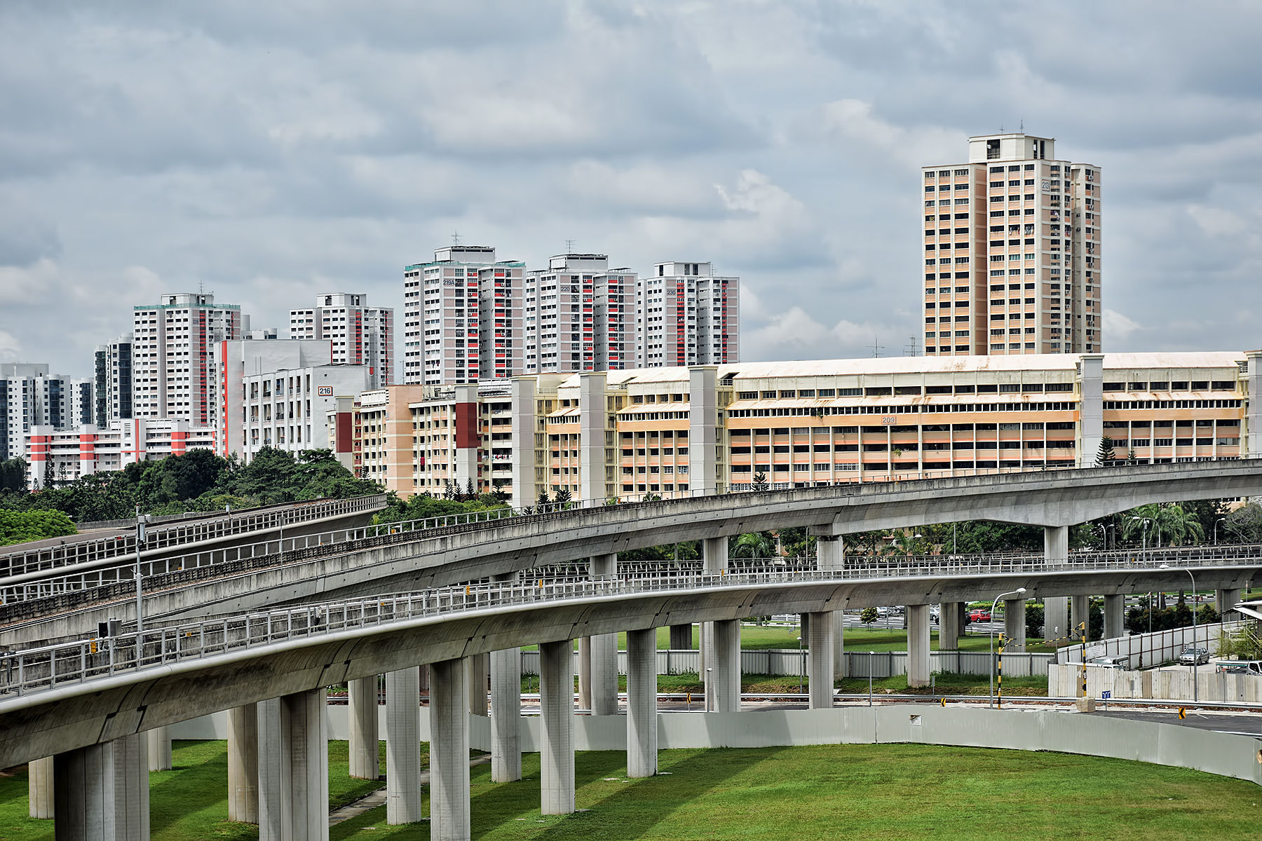 Jurong East: Exploring Singapore’s Tropical Paradise And Shopping Haven