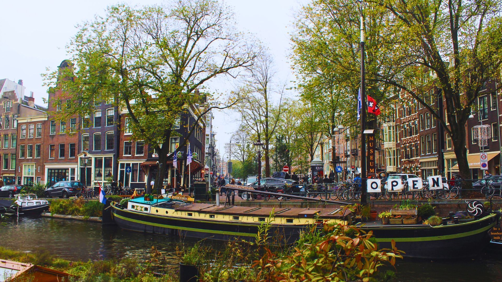 Amsterdam's Hidden Gems and Secret Charms: An Offbeat Guide
