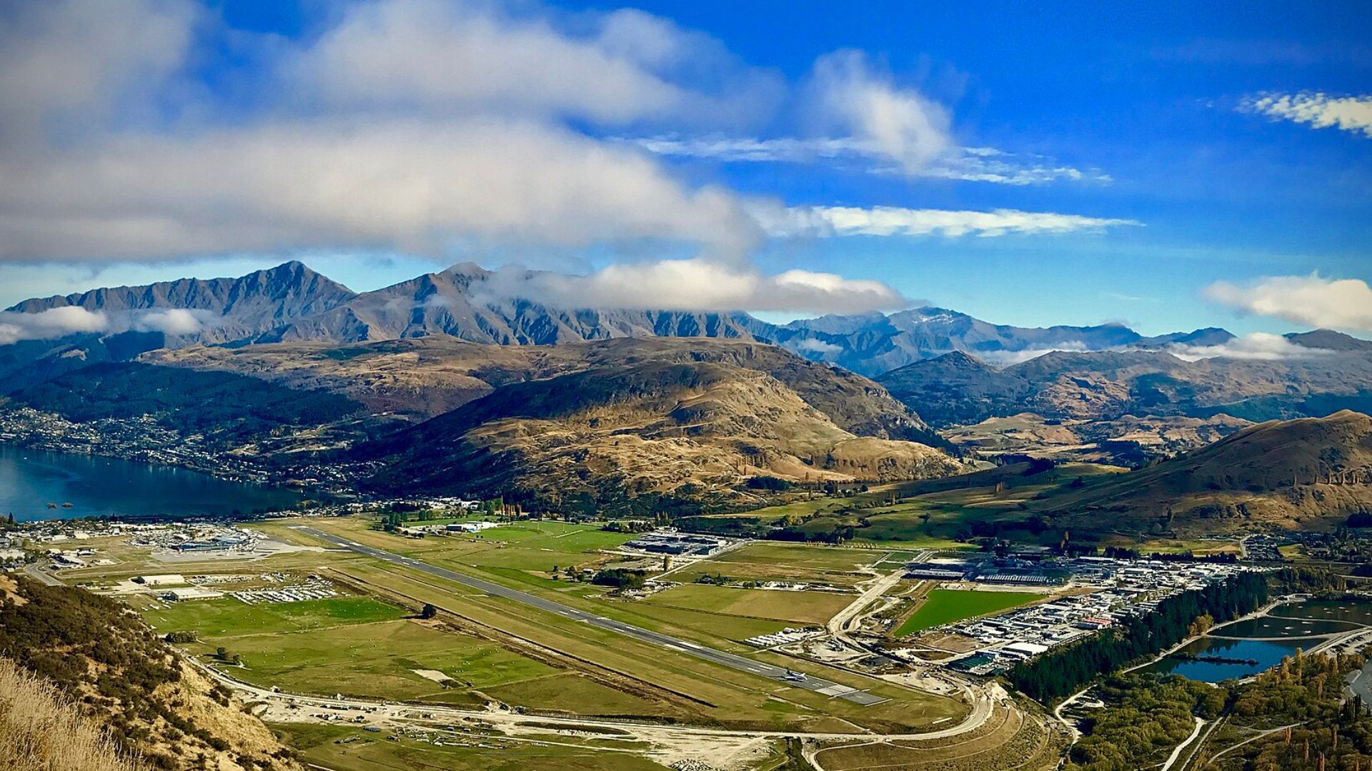 Most Beautiful Airport Landings In The World