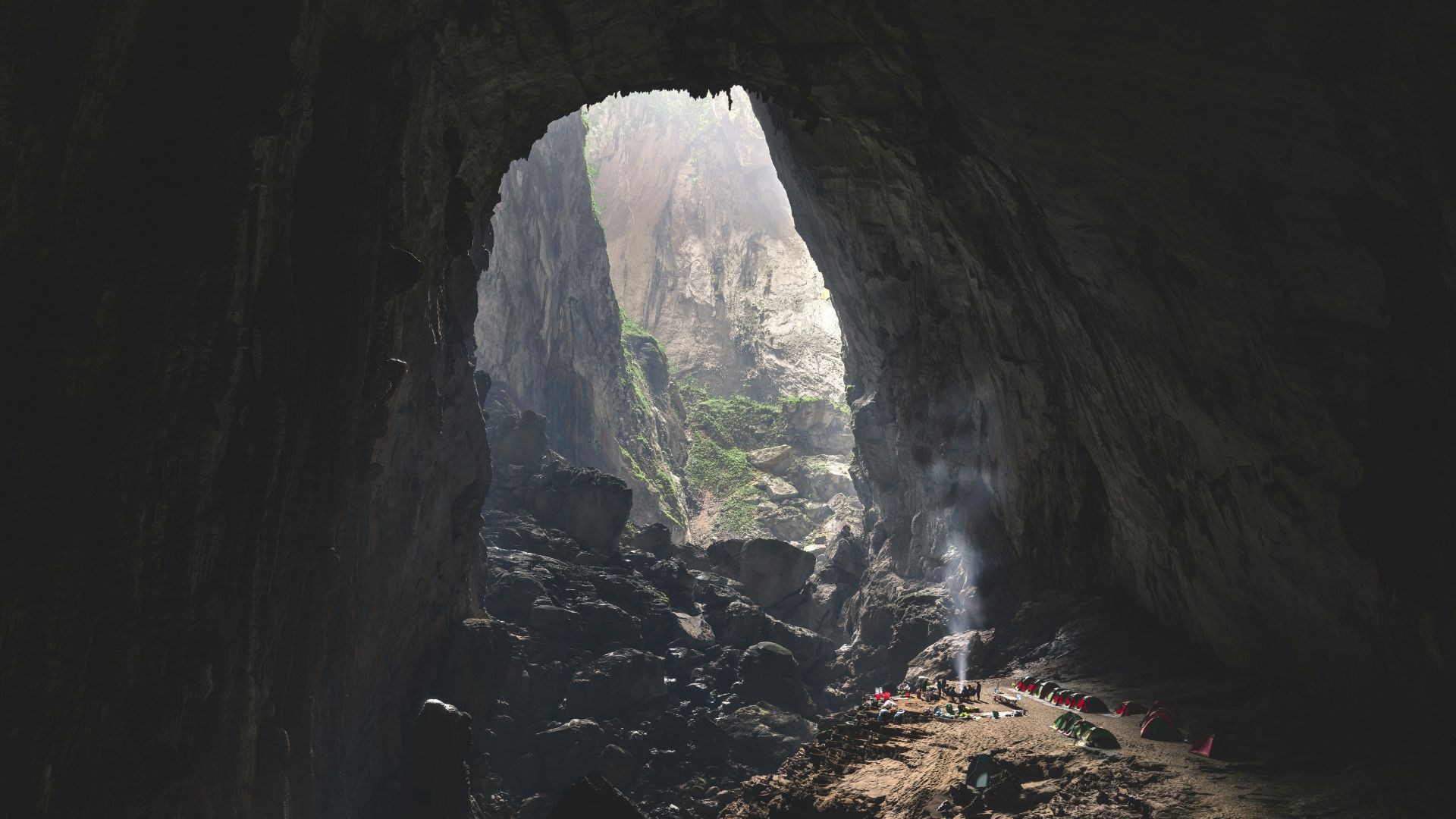 Vietnam Is Home To The World's Largest Cave - Han Son Doong