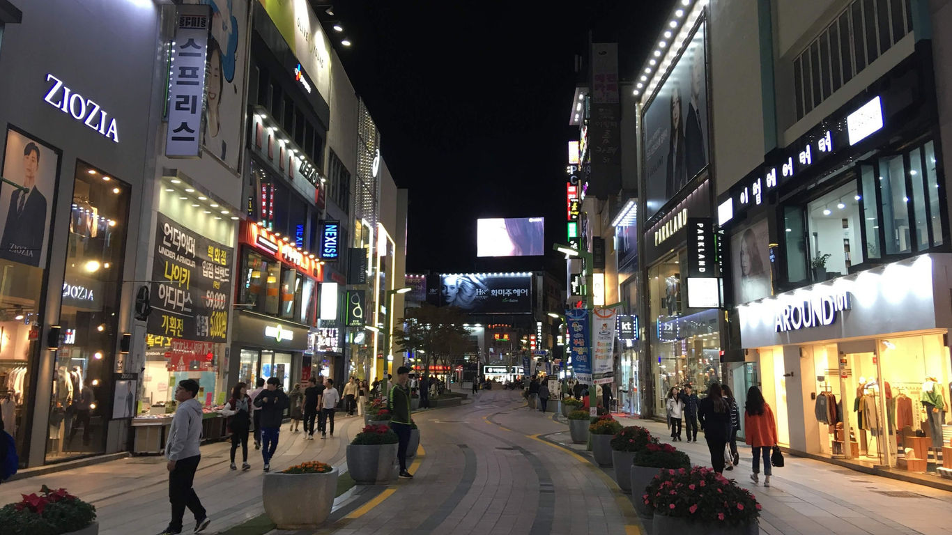 Busan Shopping Guide: Best Malls, Markets & Souvenir Streets To Explore