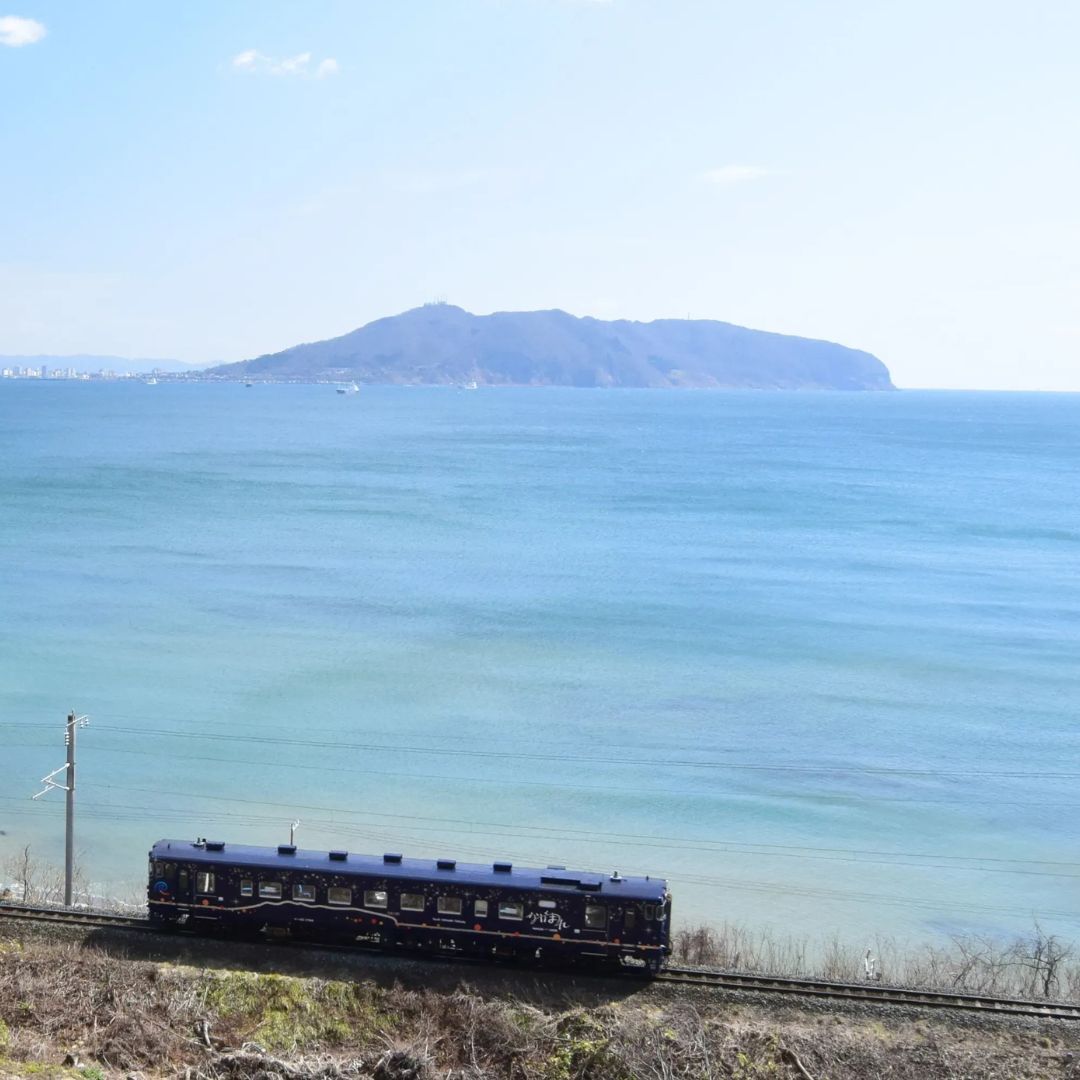Maglev Train In China: Can This Futuristic Rail Outpace Air Travel?