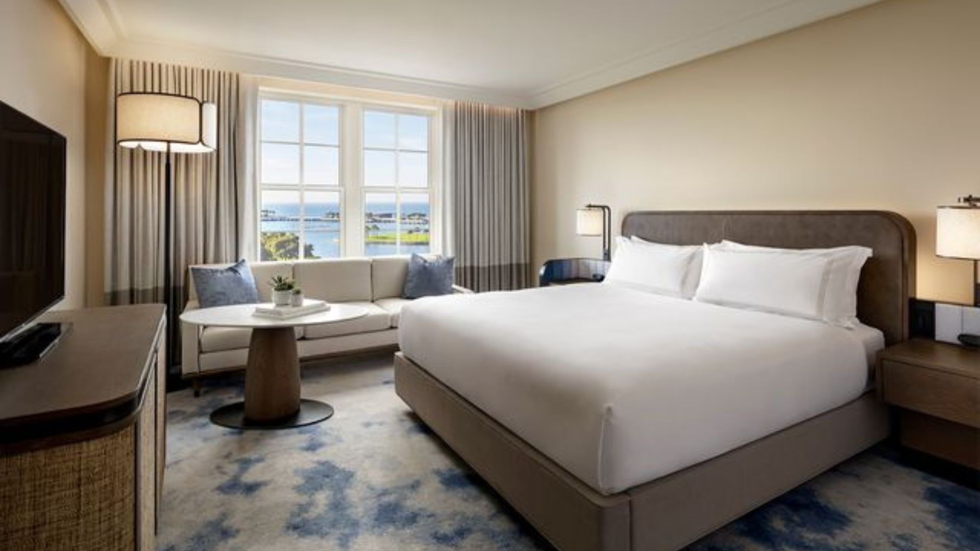 St. Petersburg, Florida's Iconic Pink Hotel Just Got A Stunning Refresh