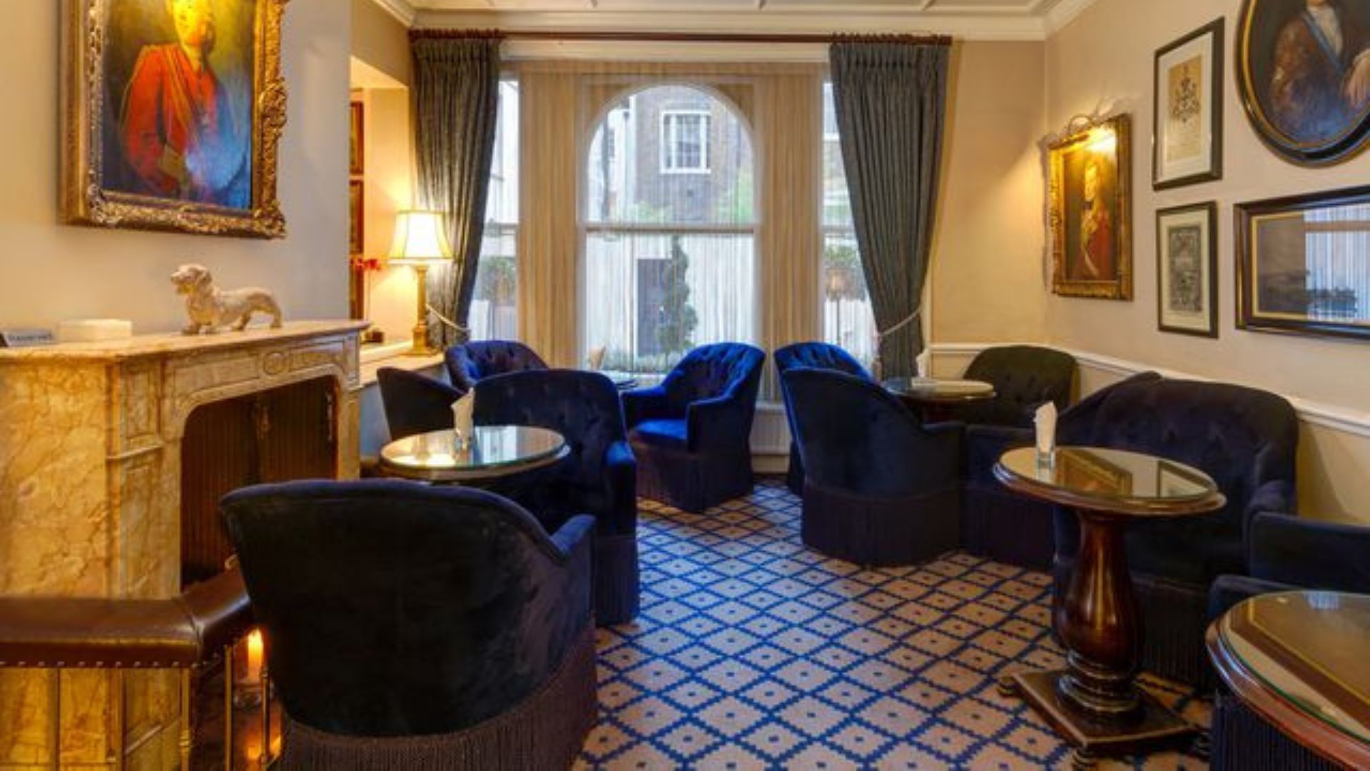 The Best Cocktail Bars In London, According To Local Mixologists