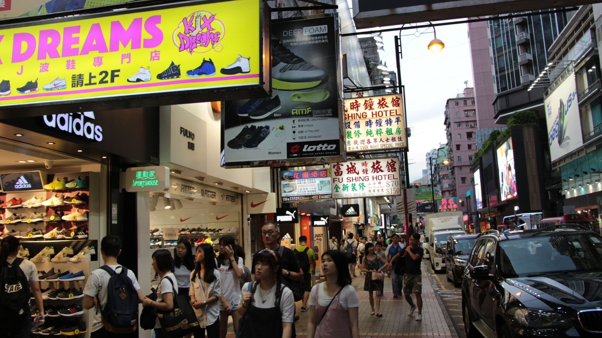 Hong Kong Shopping Guide To All The Local Markets