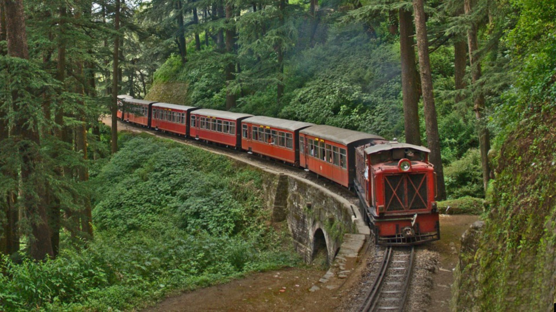 Best Train Journeys In India To Witness The Beauty Of The Himalayas