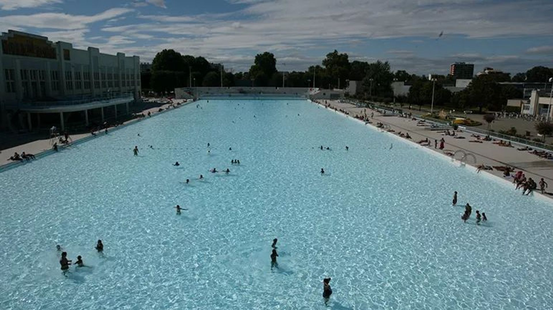Dive Into Some Of The Biggest Swimming Pools In The World