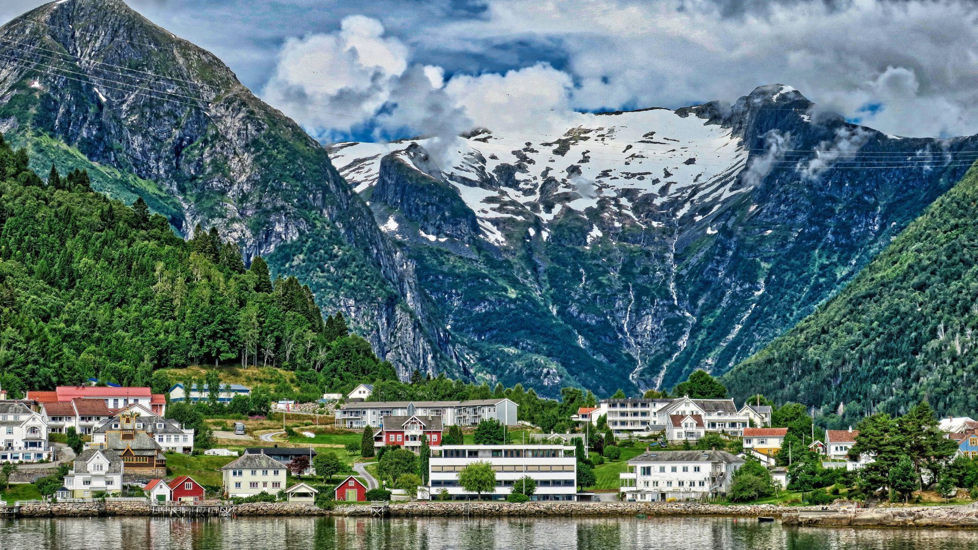 Best Time To Visit Norway For Viking History, Midnight Sun And More