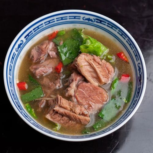 Emsphere Guide: What To Do, Where To Eat, What To Drink