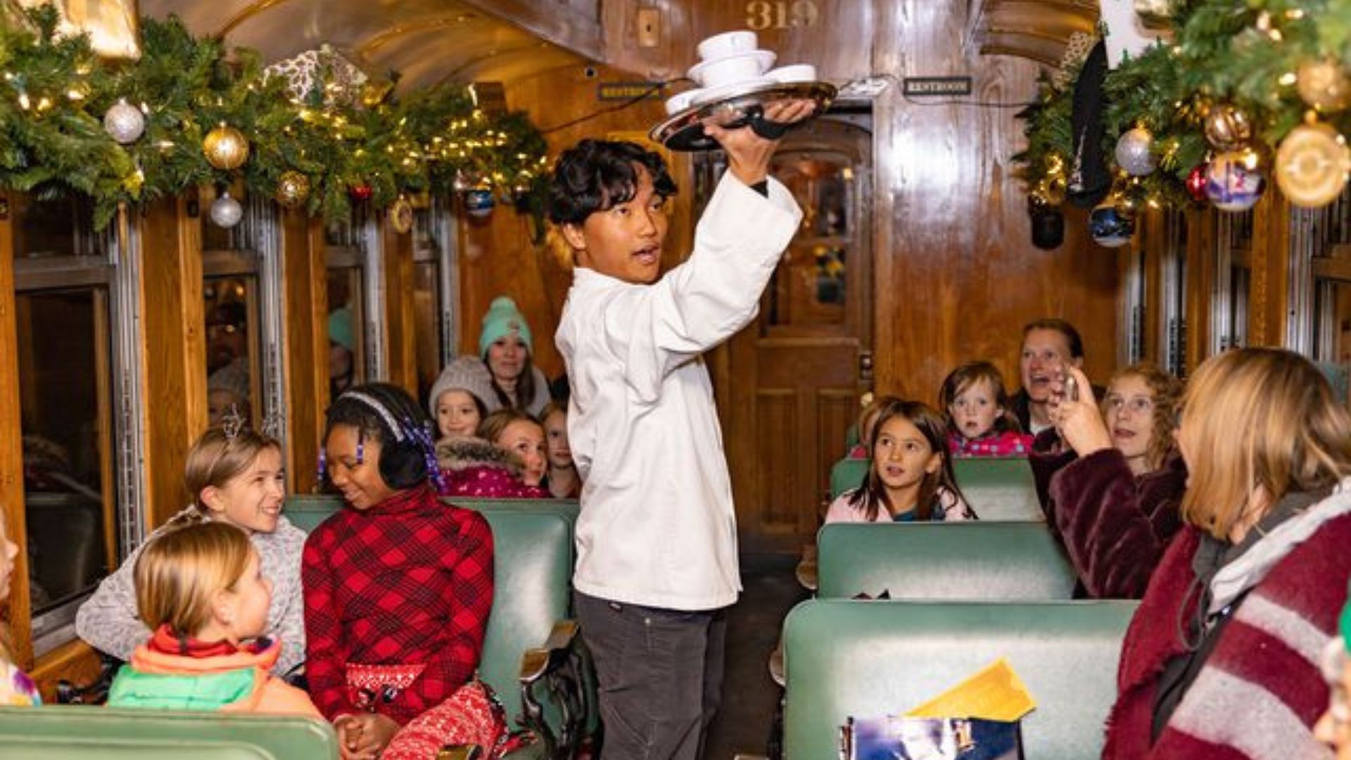 This 'Polar Express' Train Is The Best Way To Celebrate The Holidays