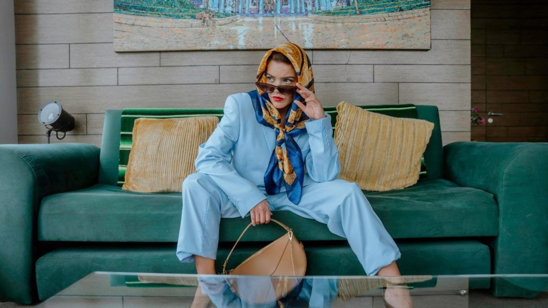 Buy The Best Travel Purses Here To Bag Your Knick-Knacks In Style