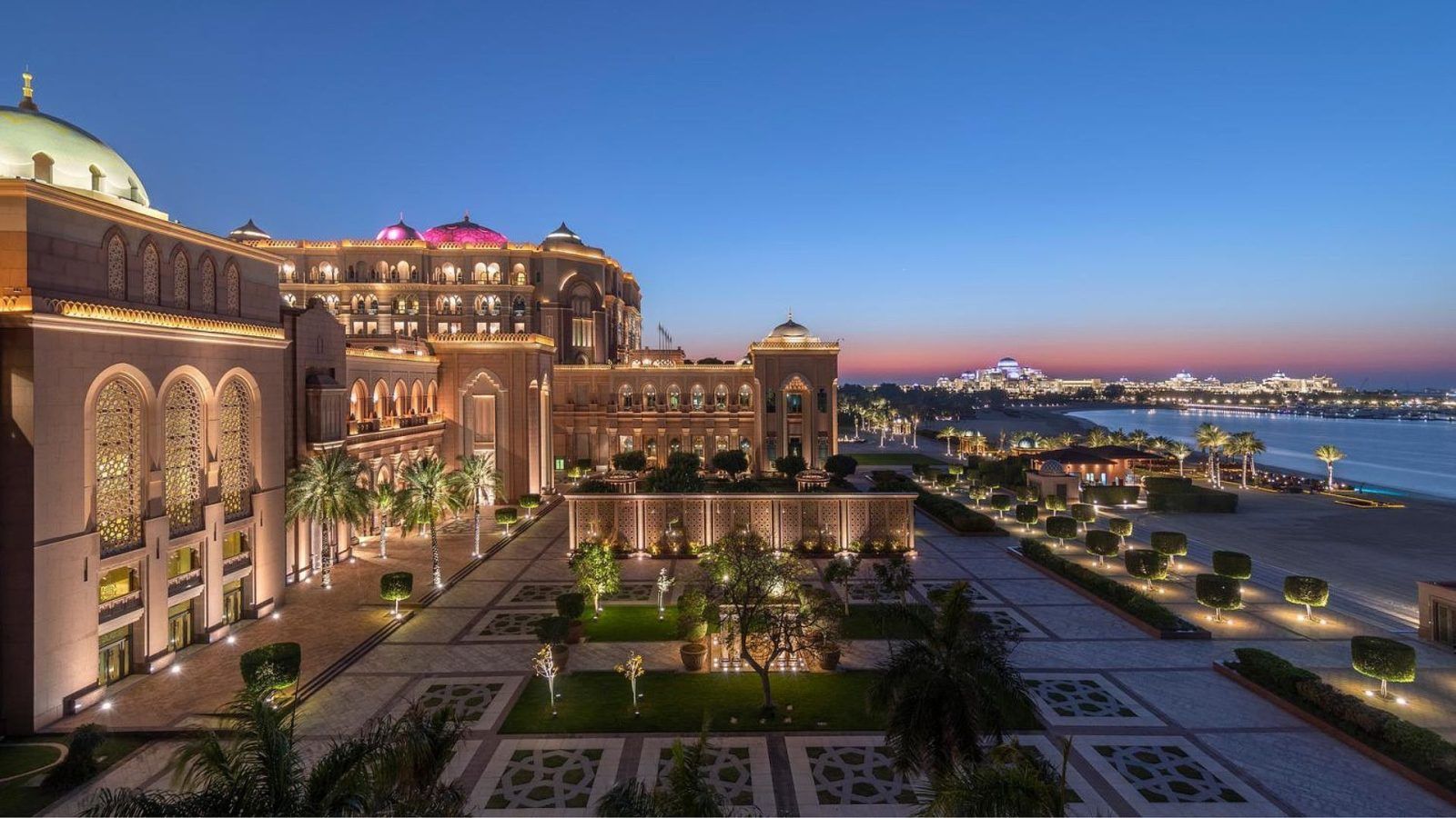 Abu Dhabi Hotels & Resorts You Must Book For Middle Eastern Opulence