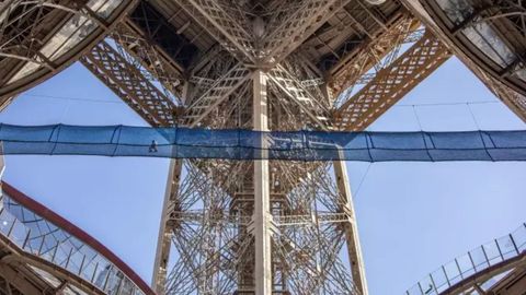 Visiting Paris? Don’t Miss The Suspension Bridge At The Eiffel Tower
