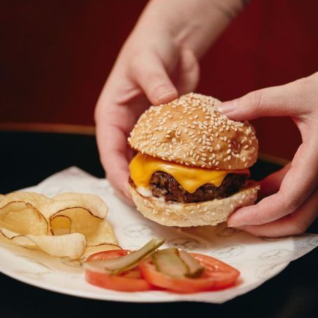 The Best Burgers In Hong Kong For Finger-Licking Goodness