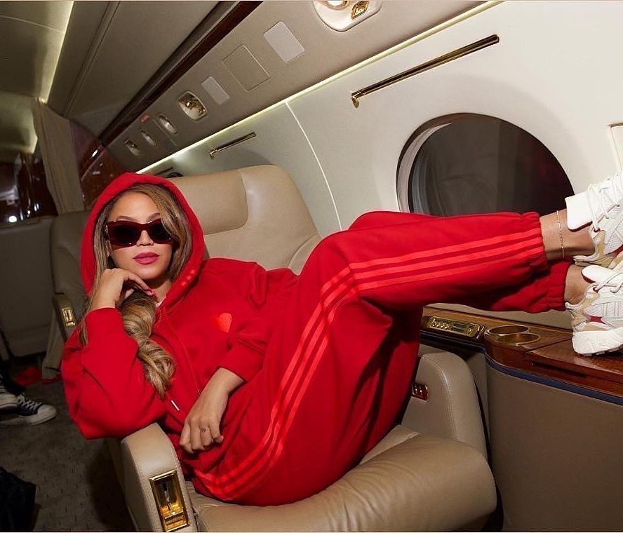 Celebrities That Own The Most Expensive Private Jets In The World