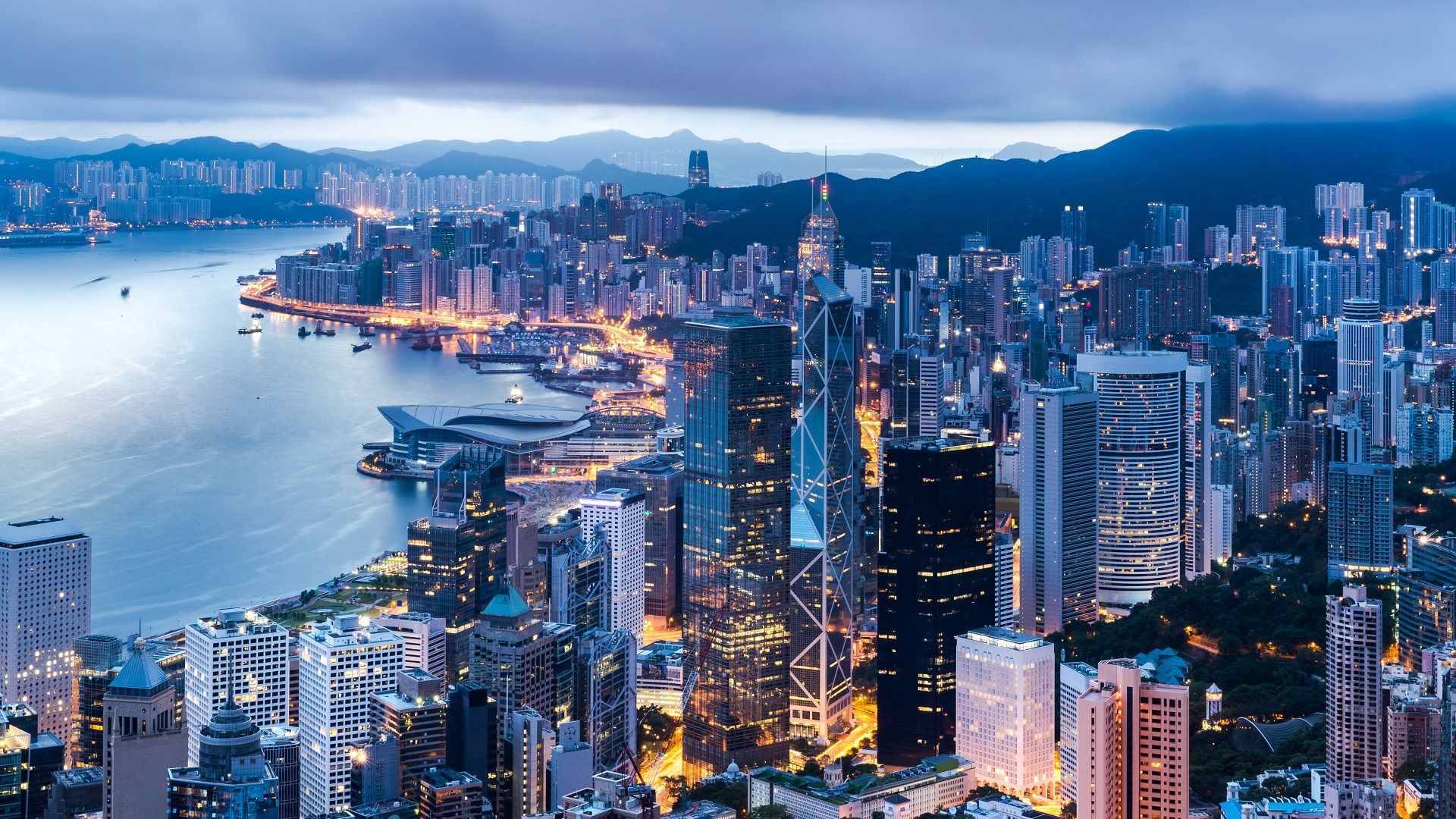 13 Spectacular & The Best Skylines In The World (with Photos) - 2024