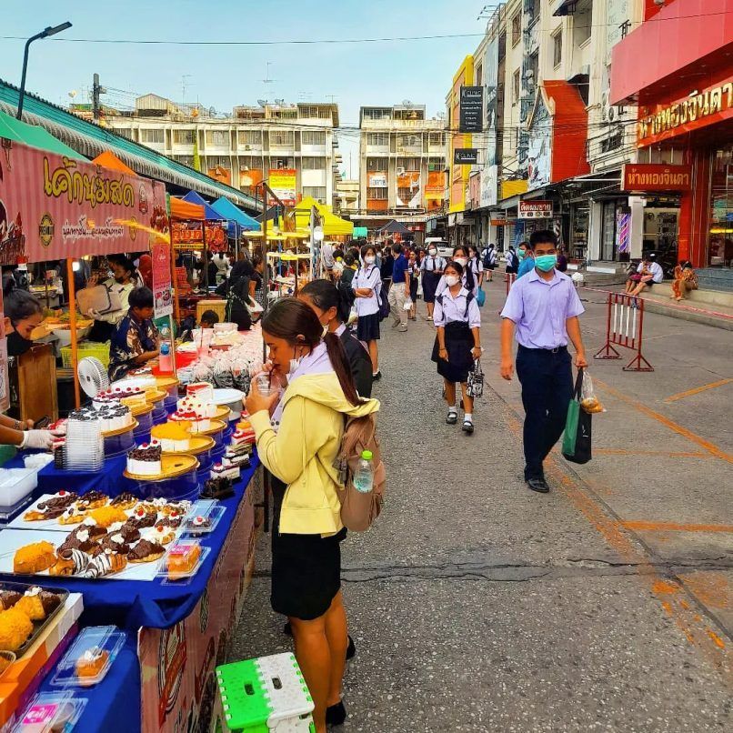 MRT Pink Line In Bangkok: What To Eat, See, And Do Along The Line