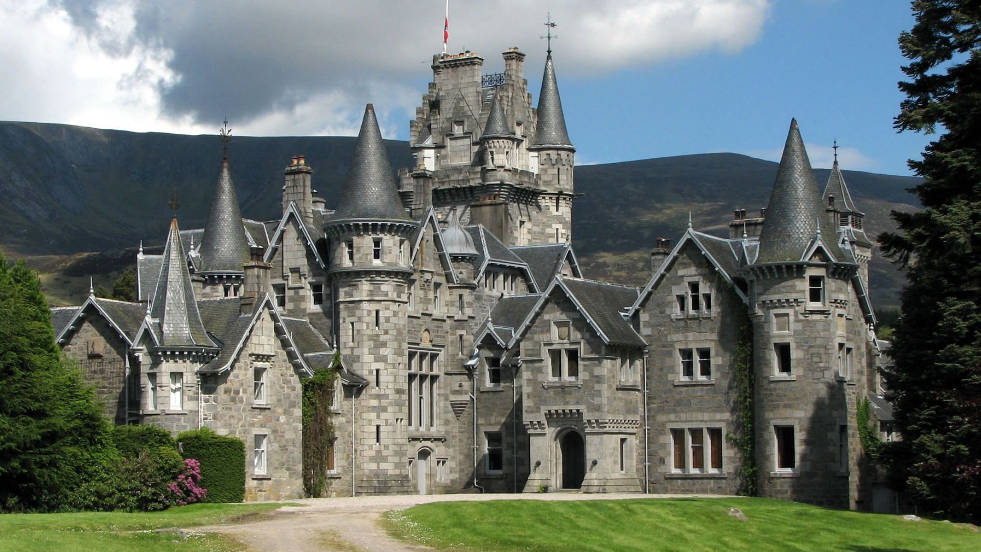 The Crown Season 6 Shooting Locations, From England To Spain