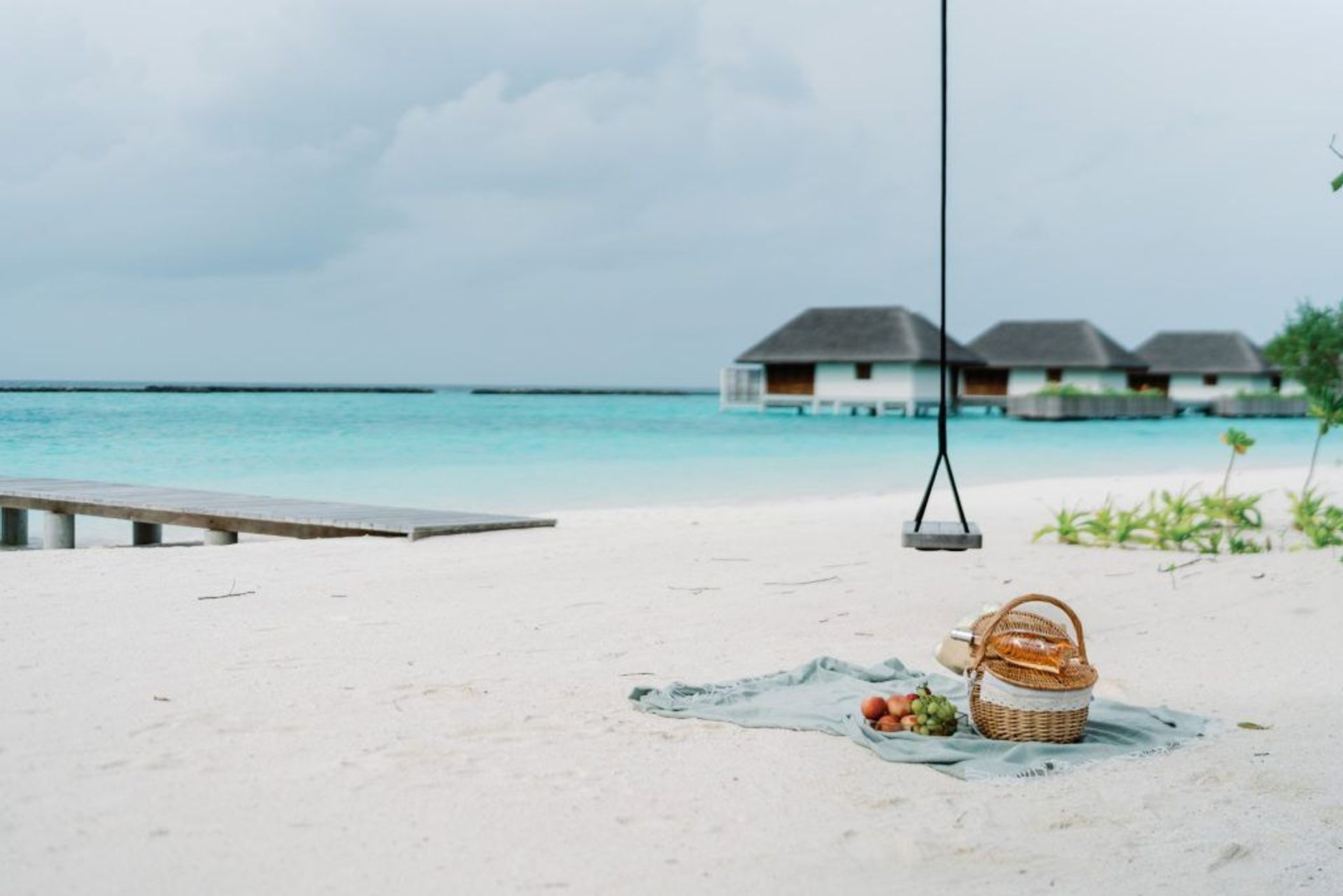 Why the Earlymoon Trend for Nearly Newlyweds Has Us Saying ‘I Do’