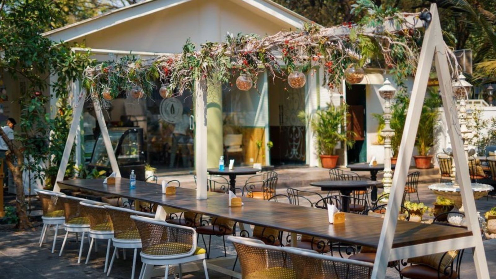 Best Restaurants In Pune: Explore Fine Dining & Gastronomic Gems 2024