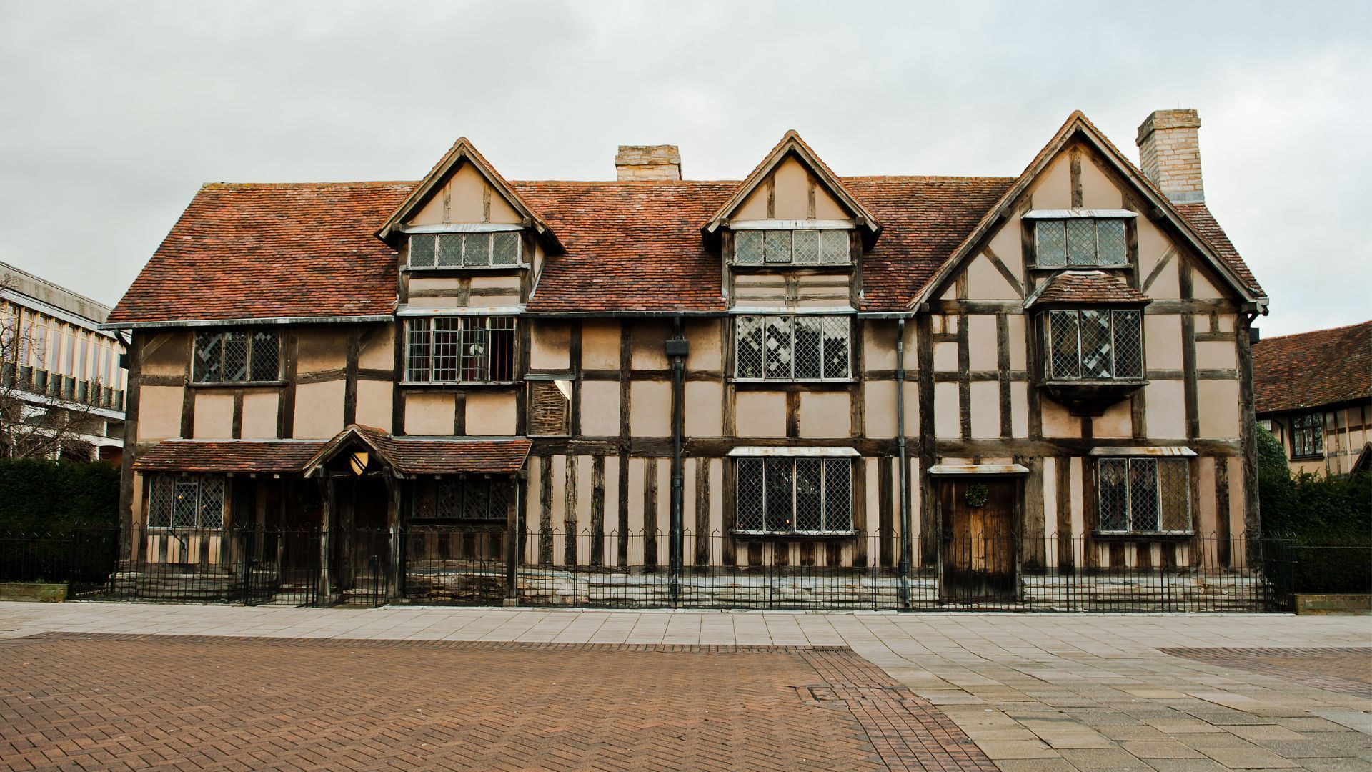 Famous Writers’ Homes Around The World That You Can Visit