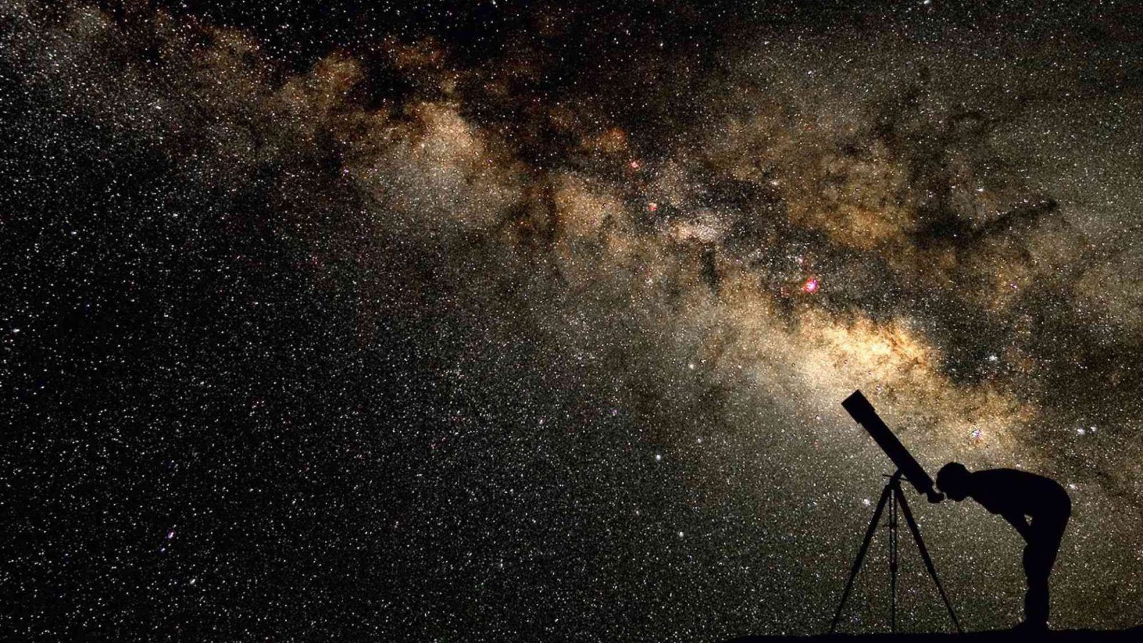 See The Four Seasons Private Jet Trips Inspired By Astrotourism