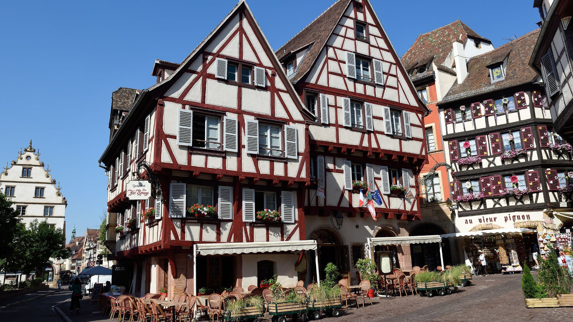 Beautiful Tourist Places In France Beyond Paris: Explore South & East ...