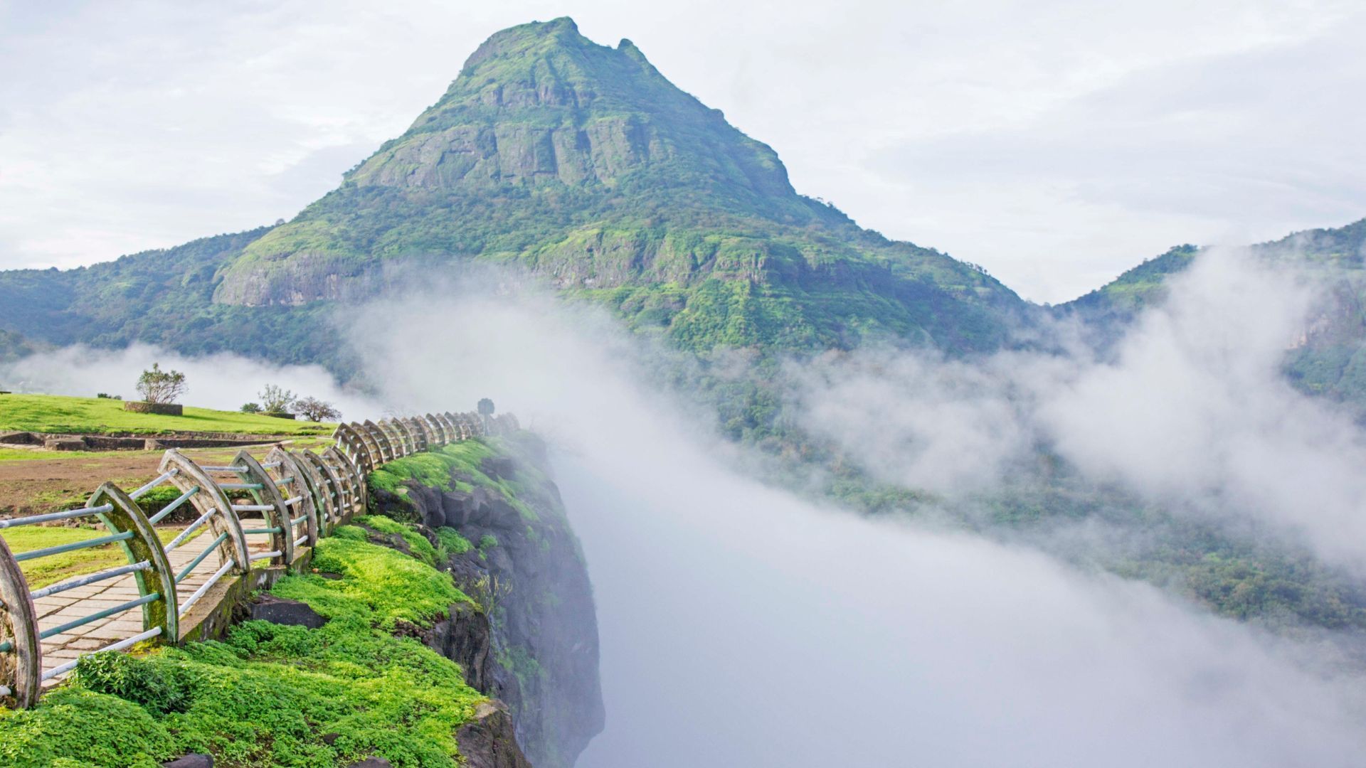 Places To Visit Near Mumbai: Day Trips Destinations For Weekend Getaways 2024