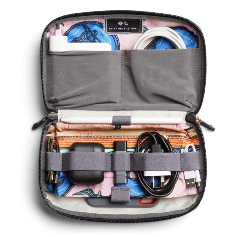 Best Deepavali Gifts For Travellers: What To Buy For Your Friends