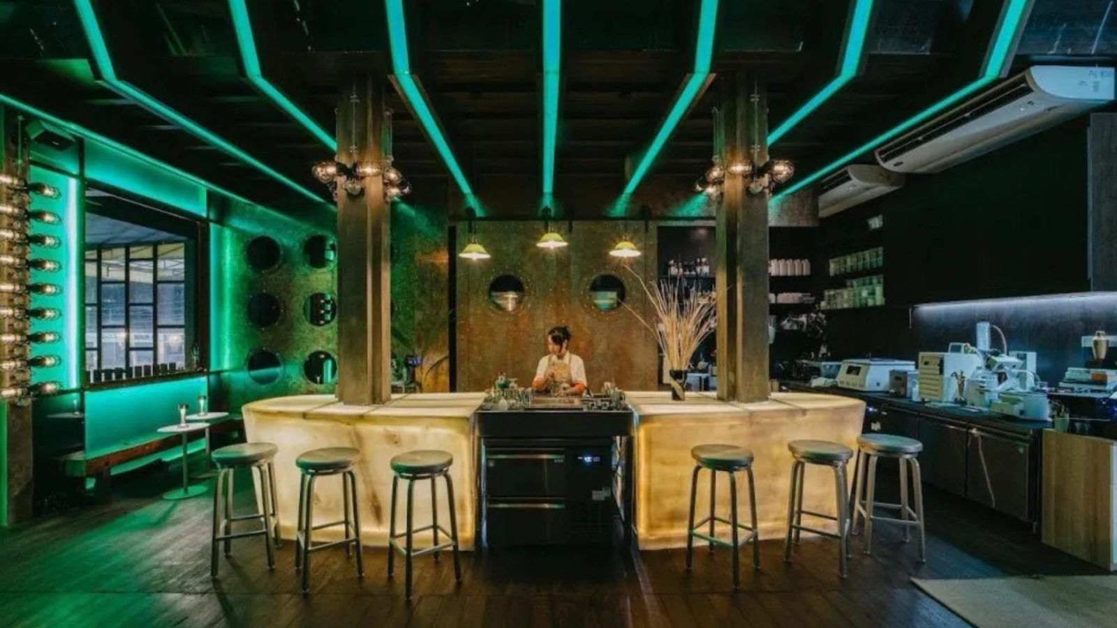 Best Cocktail Bars To Visit When In Koh Samui