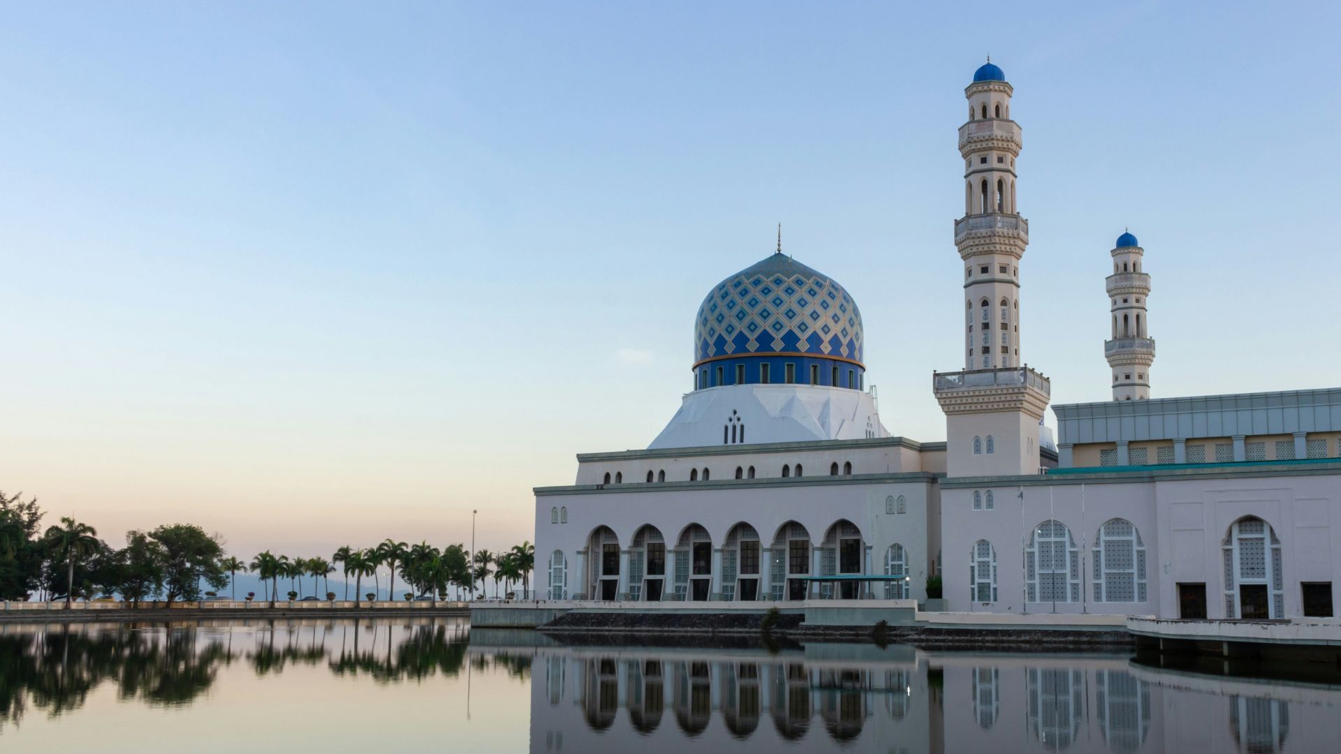 Places To Visit In Kota Kinabalu: From Busy Markets To Stunning Beaches